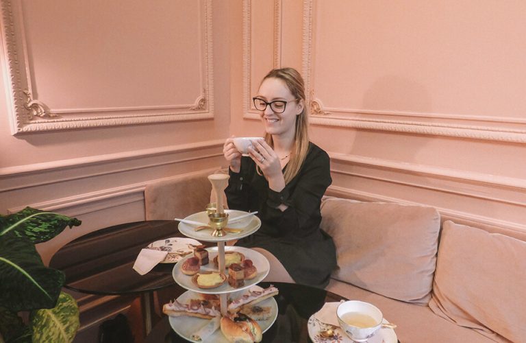 Decadent finger food and high tea in Antwerp - Along Came An Elephant