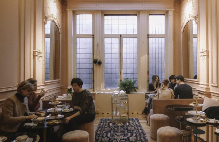 Decadent finger food and high tea in Antwerp - Along Came An Elephant
