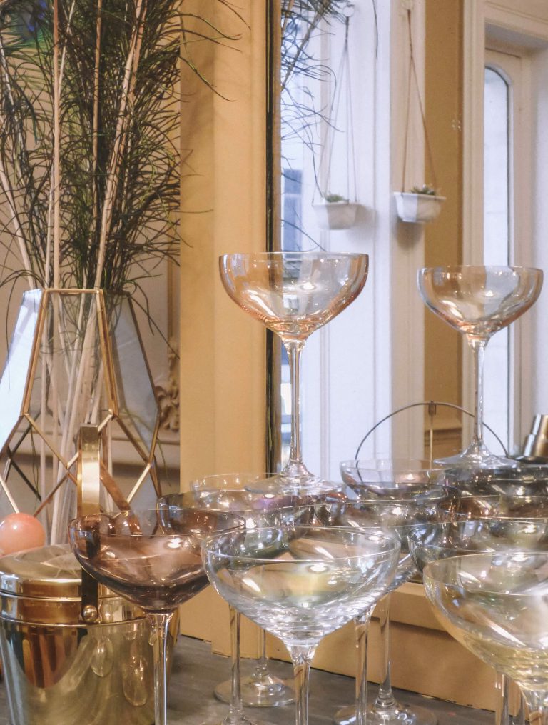 Decadent finger food and high tea in Antwerp - Along Came An Elephant