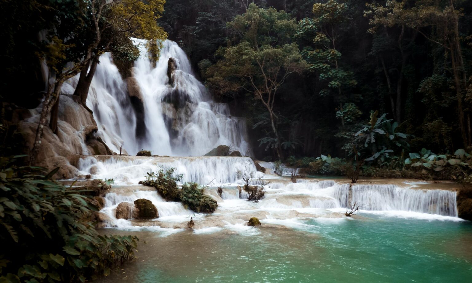 These are the 5 most beautiful waterfalls of Laos - Along Came An Elephant